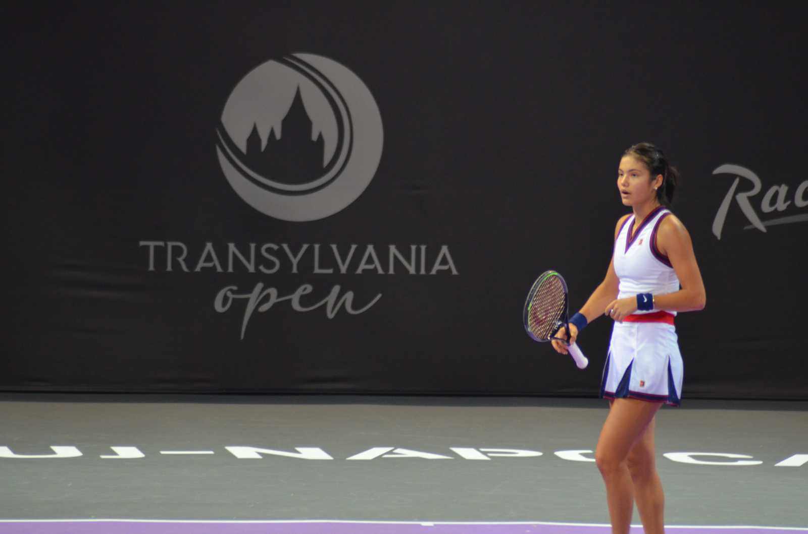 Transylvania Open: először játszott és nyert román lány ellen Emma Raducanu