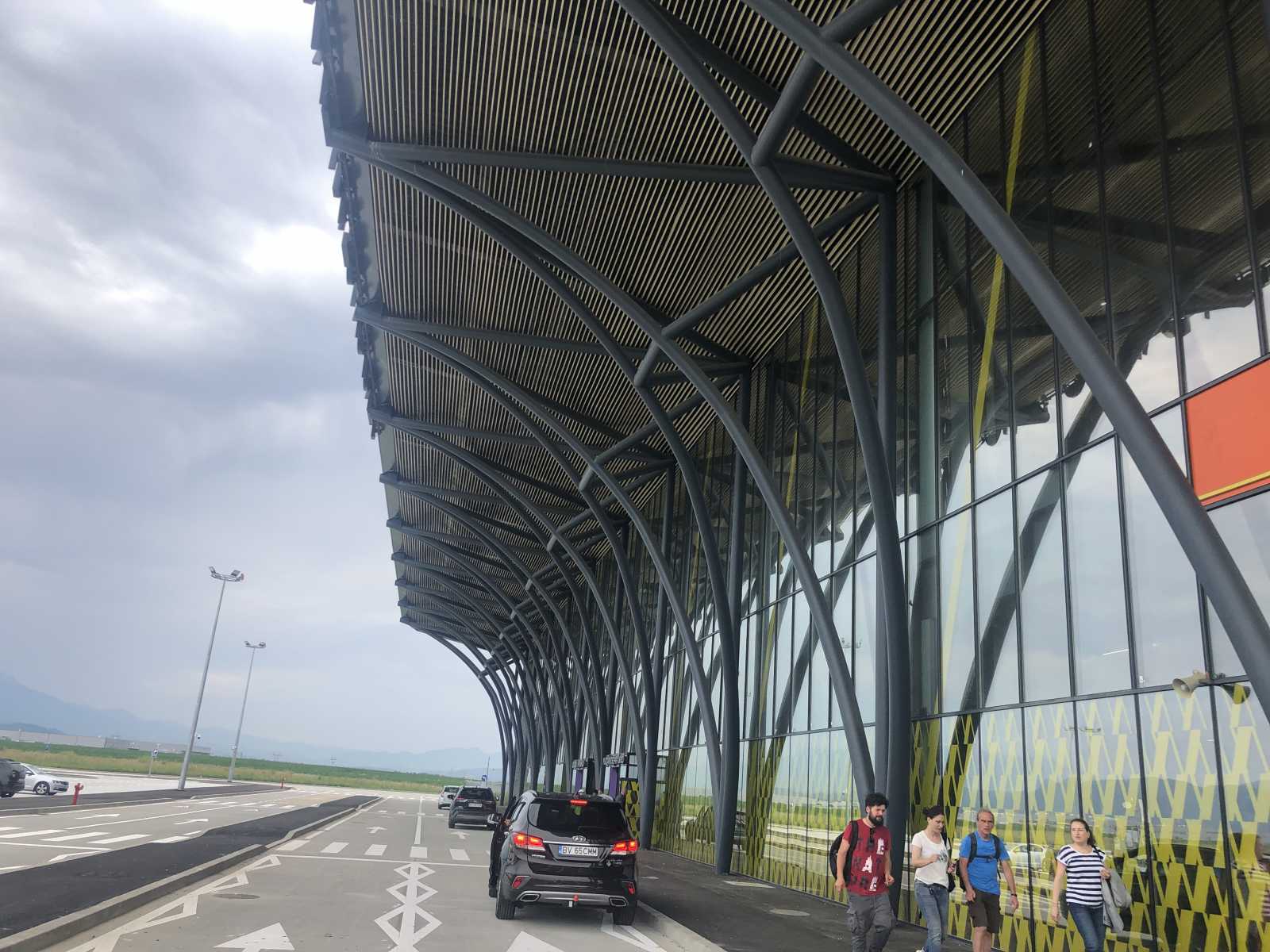 A Brassói repülőtér egy lépésre áll az átadástól